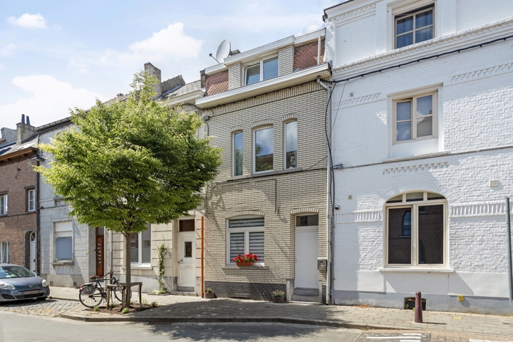 Instapklare woning te centrum Aalst met 3 slaapkamers! - Accenta