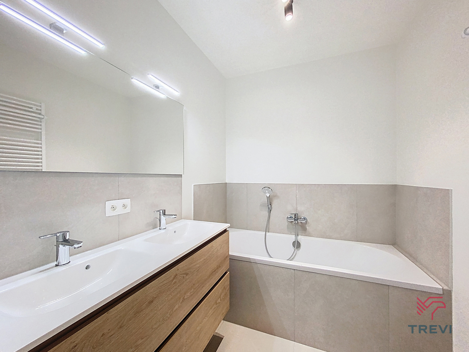 Duplex 3 chambres À louer - Bruxelles - 2200€ - TREVI